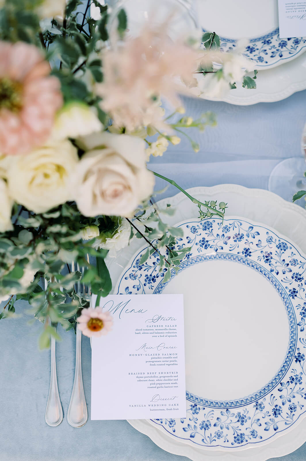 An Elegant Countryside Wedding at Allenberry - heatherpaperie.com